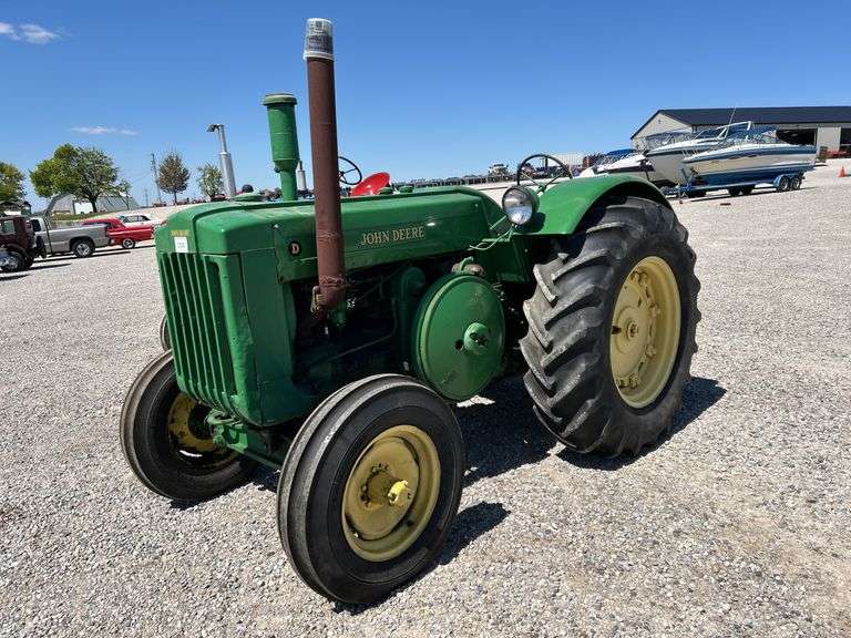 JOHN DEERE "D" TRACTOR - Shackelton Auctions Inc.