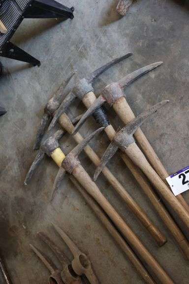 6 PICK AXES - Shackelton Auctions Inc.