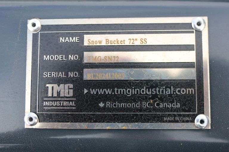 TMG/ STANFORGE-SN72 SNOW BUCKET SKID STEER 72'' - Shackelton Auctions Inc.