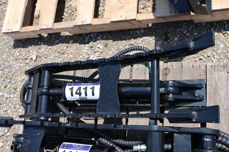 2025 UNUSED GIYI GY-J3T EXCAVATOR THUMB - Shackelton Auctions Inc.