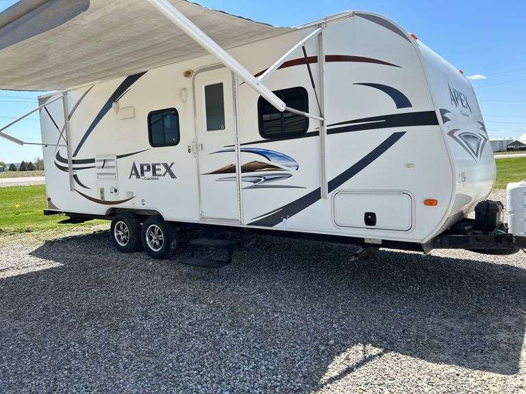 2012 COACHMAN APEX 235BHS CAMPER TRAILER - Shackelton Auctions Inc.