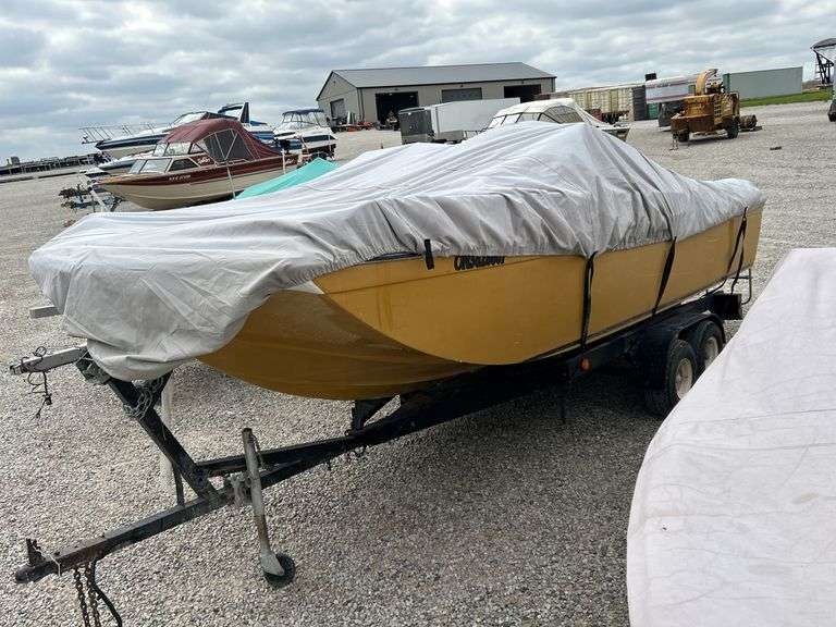 1979 THUNDERCRAFT TRIHULL BOAT & TRAILER - Shackelton Auctions Inc.