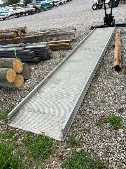 26"X14" WALK BOARD - Shackelton Auctions Inc.