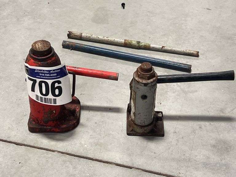 GROUP OF HYDRAULIC JACKS AND JACK STANDS - Shackelton Auctions Inc.