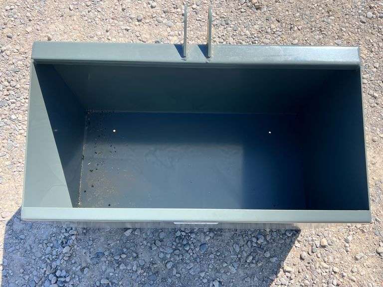 3PTH WEIGHT BOX - Shackelton Auctions Inc.