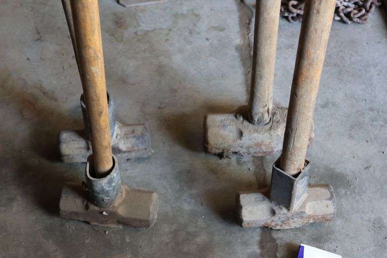 4 SLEDGE HAMMERS - Shackelton Auctions Inc.