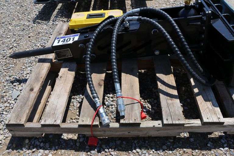 2025 UNUSED GIYI GY-P45 MINI SKID STEER BREAKER - Shackelton Auctions Inc.