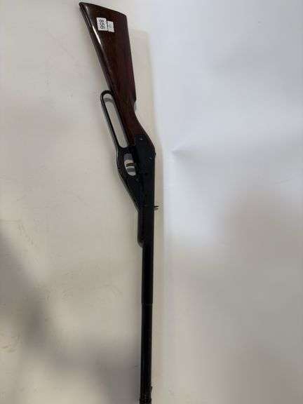 DAISY MODEL 36 BB GUN - Shackelton Auctions Inc.