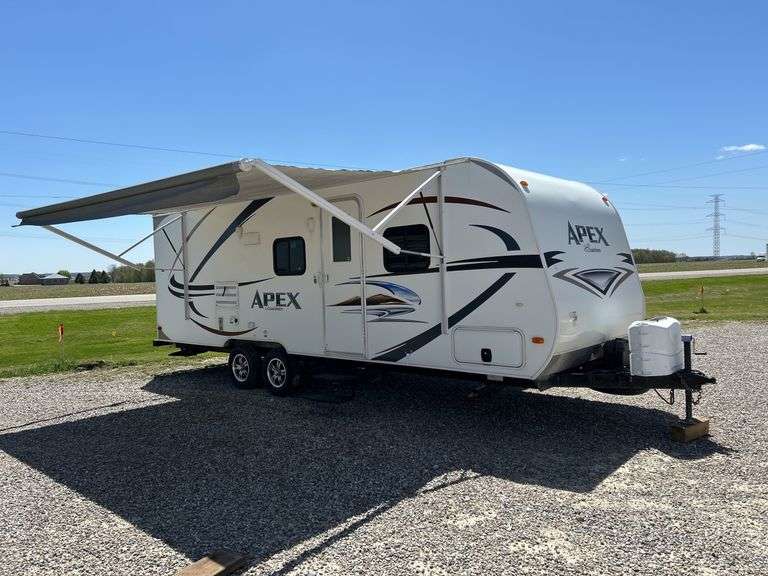 2012 COACHMAN APEX 235BHS CAMPER TRAILER - Shackelton Auctions Inc.