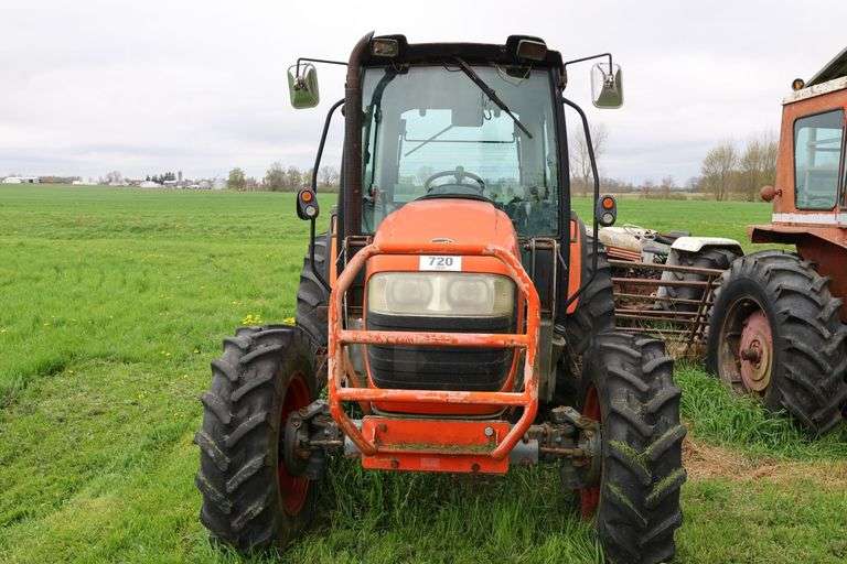 KIOTI DK90 MFWD TRACTOR & KL901 LOADER - Shackelton Auctions Inc.