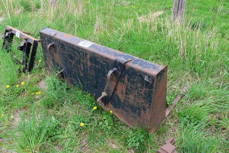 HLA 6' MANURE BUCKET - Shackelton Auctions Inc.