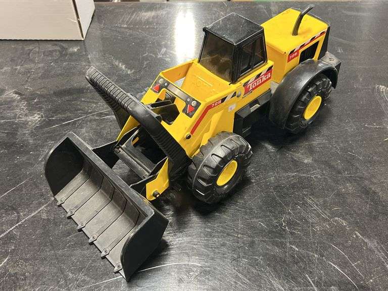 TONKA TOY LOADER - Shackelton Auctions Inc.