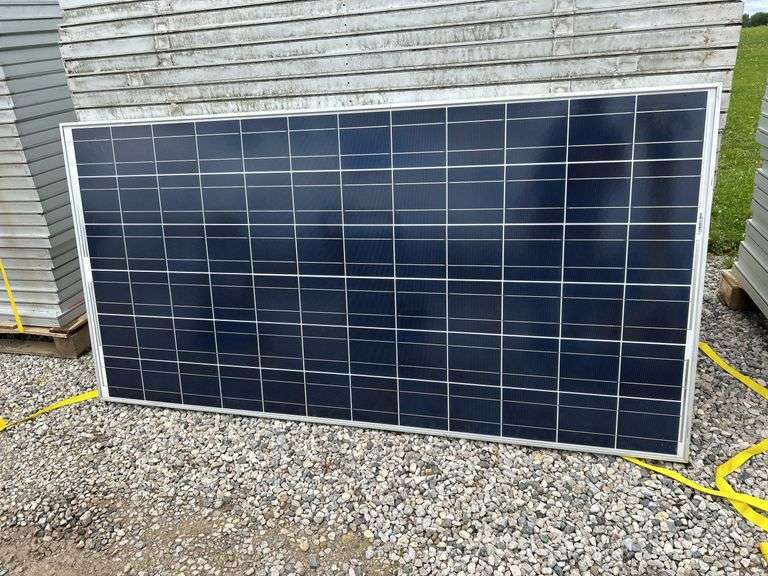 SKID OF MEMC 280W SOLAR PANELS - Shackelton Auctions Inc.
