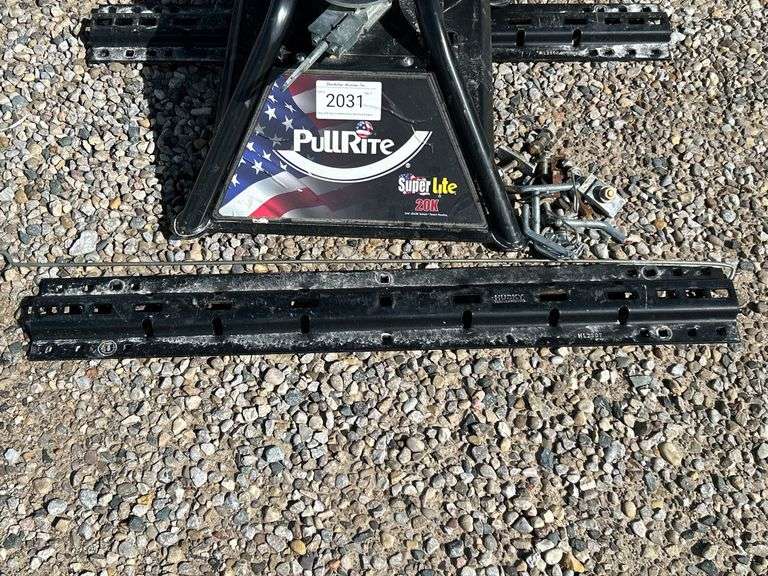 PULL RITE 20K 5TH WHEEL HITCH WITH PLATE & BALL - Shackelton Auctions Inc.
