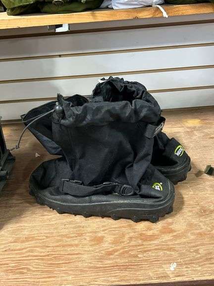 NEOS BOOT COVERS - Shackelton Auctions Inc.