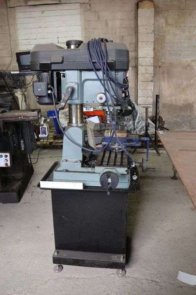 KING CANADA MILLING/DRILLING MACHINE - Shackelton Auctions Inc.
