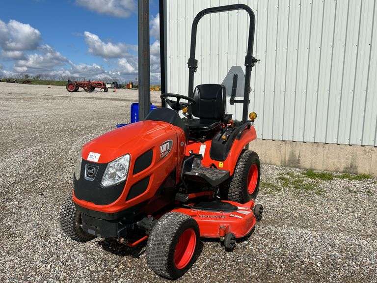 KIOTI CS 2410 4WD DIESEL LAWN TRACTOR - Shackelton Auctions Inc.