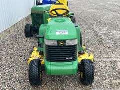 JOHN DEERE 335 LAWN MOWER - Shackelton Auctions Inc.