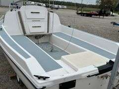 SIREN 17' SAILBOAT WITH EZ LOADER TRAILER - Shackelton Auctions Inc.
