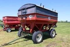 J & M 385 GRAVITY BOX & WAGON - Shackelton Auctions Inc.