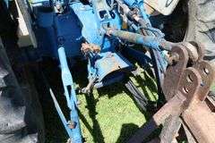 FORD 4610 TRACTOR & 776 LOADER - Shackelton Auctions Inc.