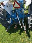 FORD 5000 GAS TRACTOR - Shackelton Auctions Inc.