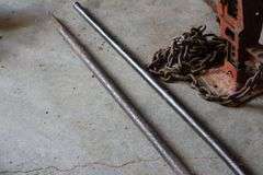 2 CROW BARS - Shackelton Auctions Inc.