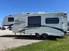 2006 KEYSTONE COUGAR 276EFS 5TH WHEEL CAMPER - Shackelton Auctions Inc.