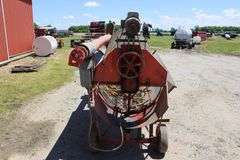 SNOWCO GRAIN CLEANER - Shackelton Auctions Inc.