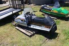 1980 JOHN DEERE SPORTFIRE SNOWMOBILE - Shackelton Auctions Inc.