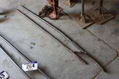 2 CROW BARS - Shackelton Auctions Inc.