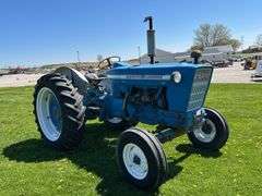 FORD 5000 GAS TRACTOR - Shackelton Auctions Inc.