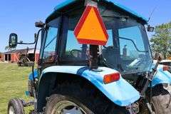 FORD NEW HOLLAND 6635 2WD TRACTOR - Shackelton Auctions Inc.
