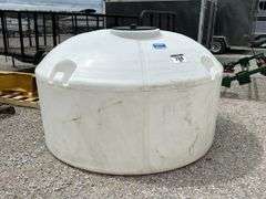 900 GALLON POLY TANK - Shackelton Auctions Inc.