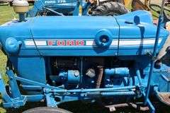 FORD 3000 GAS TRACTOR - Shackelton Auctions Inc.