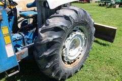 FORD 4610 TRACTOR & 776 LOADER - Shackelton Auctions Inc.