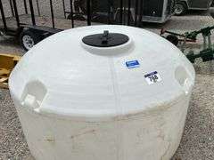 900 GALLON POLY TANK - Shackelton Auctions Inc.