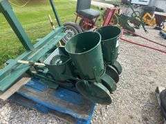 COLE 3 PTH 2 ROW PLANTER - Shackelton Auctions Inc.