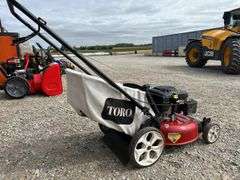 TORO PUSH MOWER - Shackelton Auctions Inc.