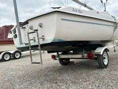 SIREN 17' SAILBOAT WITH EZ LOADER TRAILER - Shackelton Auctions Inc.