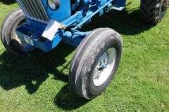 FORD 4600 DIESEL TRACTOR - Shackelton Auctions Inc.