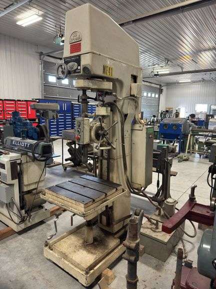 BUFFALO 3 B R-P- MASTER VERTICLE MILLING MACHINE - Shackelton Auctions Inc.