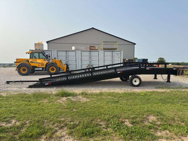 UNUSED 2024 PORTABLE LOADING RAMP - Shackelton Auctions Inc.