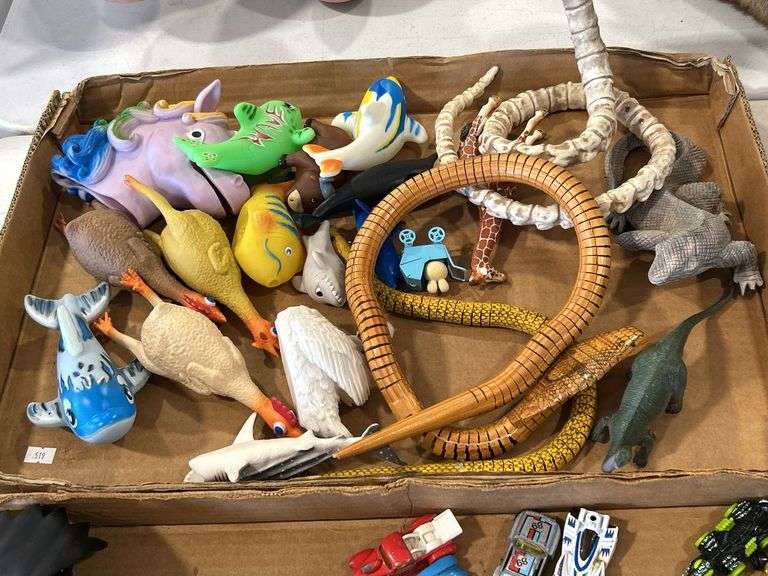 GROUP OF DIECAST CARS, BATH TOYS AND SNAKES - Shackelton Auctions Inc.