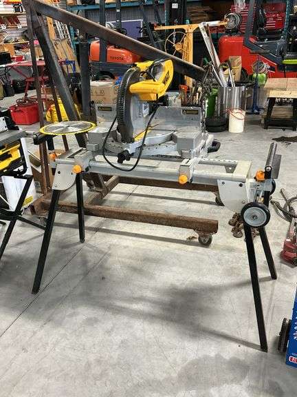DEWALT 12" DOUBLE BEVEL MITRE SAW WITH STAND MODEL DW706 - Shackelton ...