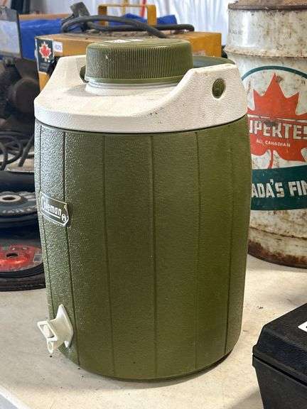 COLEMAN WATER JUG - Shackelton Auctions Inc.