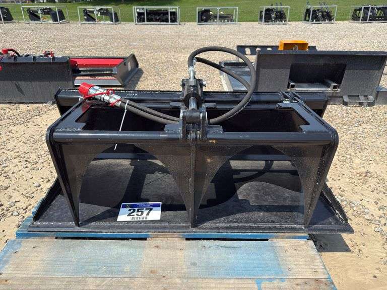 2025 UNUSED GIYI GY-X PG44C SKID STEER PLATE GRABBER - Shackelton ...