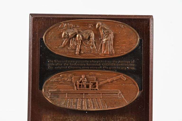 ALLIS-CHALMERS GLEANER COMBINE FOAM PLAQUE SIGN - Shackelton Auctions Inc.