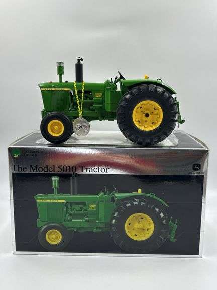 PRECISION CLASSICS JOHN DEERE MODEL 5010 TRACTOR - Shackelton Auctions Inc.