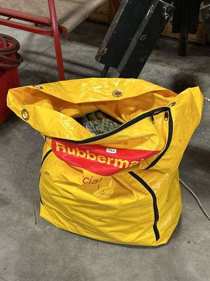 FREESTANDING PULLEY STAND AND BAG OF ROPE - Shackelton Auctions Inc.